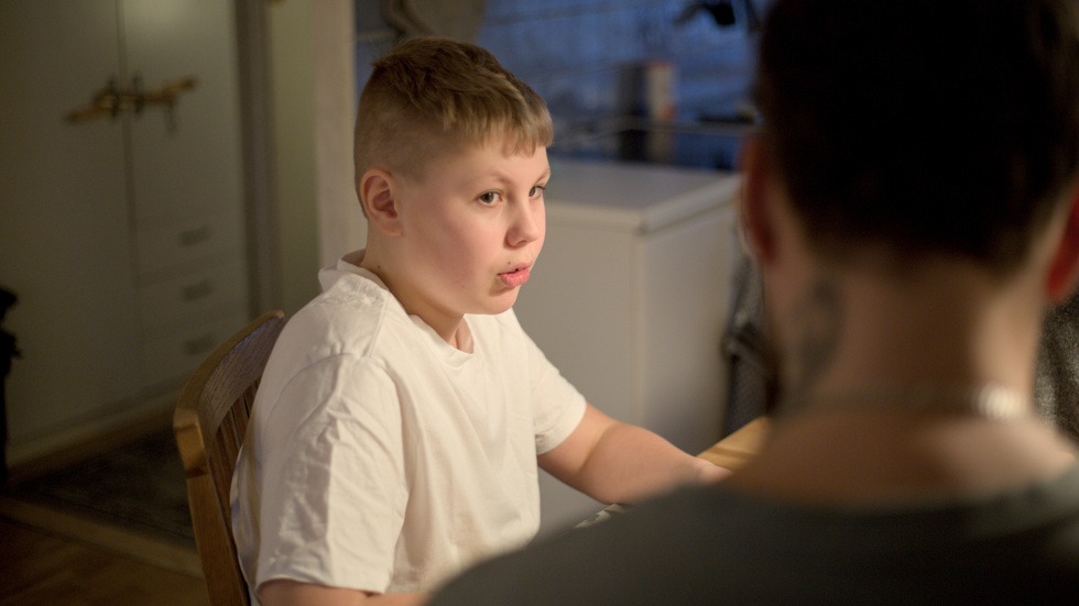 Fredrik, 40, är med i nya Robinson-säsongen: "Jag snackar skit"