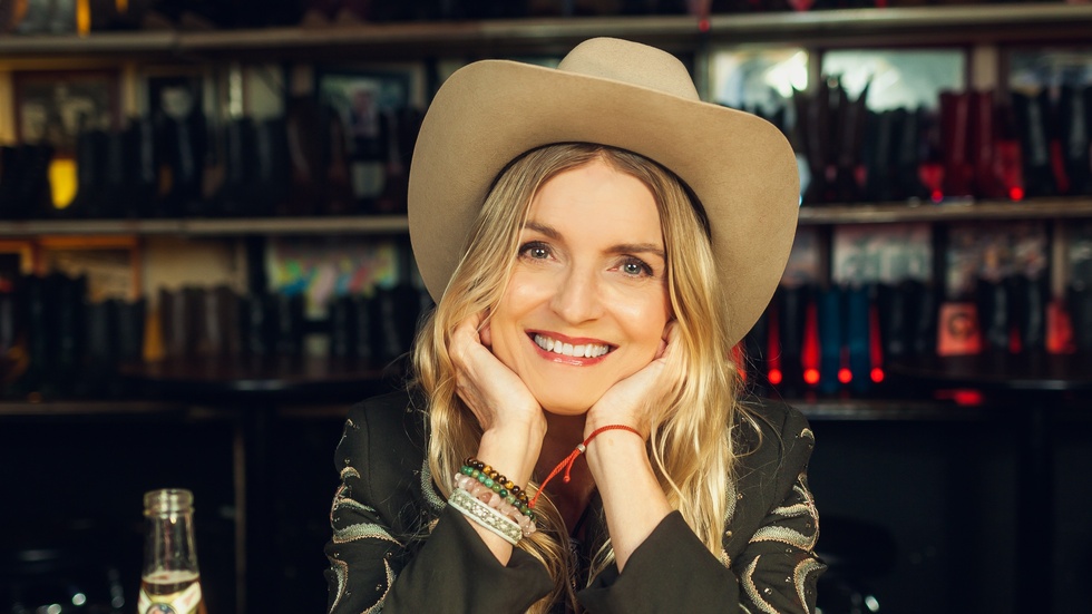 Skelleftetjej gör låtar – med världsartist: ”Overkligt”