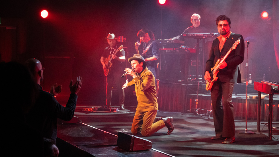 Bo Kaspers i Kulturens hus: Bandet med 33 år på nacken levererar