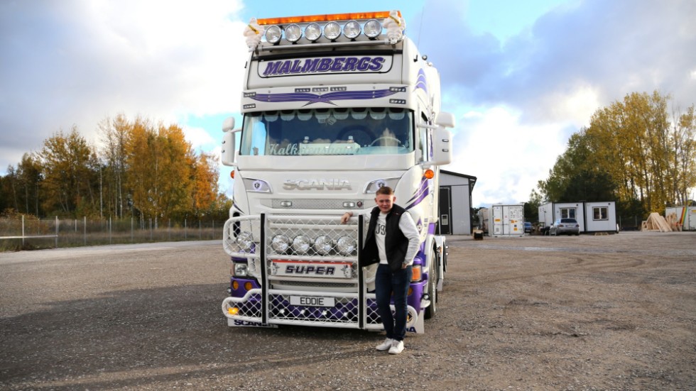 Här är fordonen som kan göras om till A-traktor • Ett av fordonen på ...