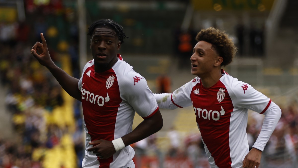 Prestigevärvning i hamn – för en halv miljard