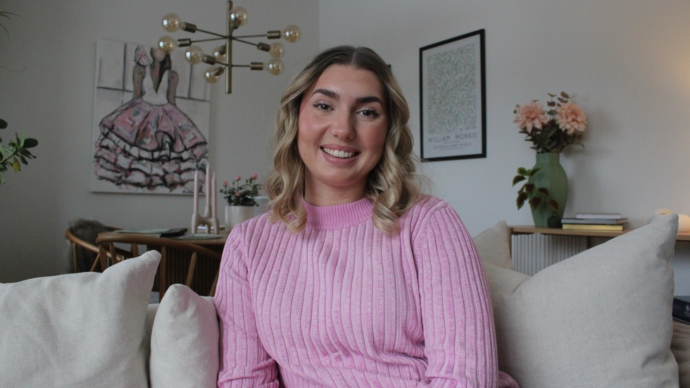 Ebba, 21, skrev av sig efter dåliga dagar – blev bok om Linköping