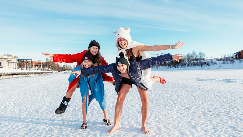 Världens tuffaste simtävling: Bildextra • Highlights från TV-sändningen ...