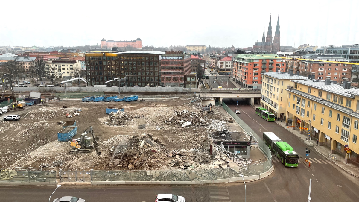 Sivia torg jämnat med marken – UNT sände live