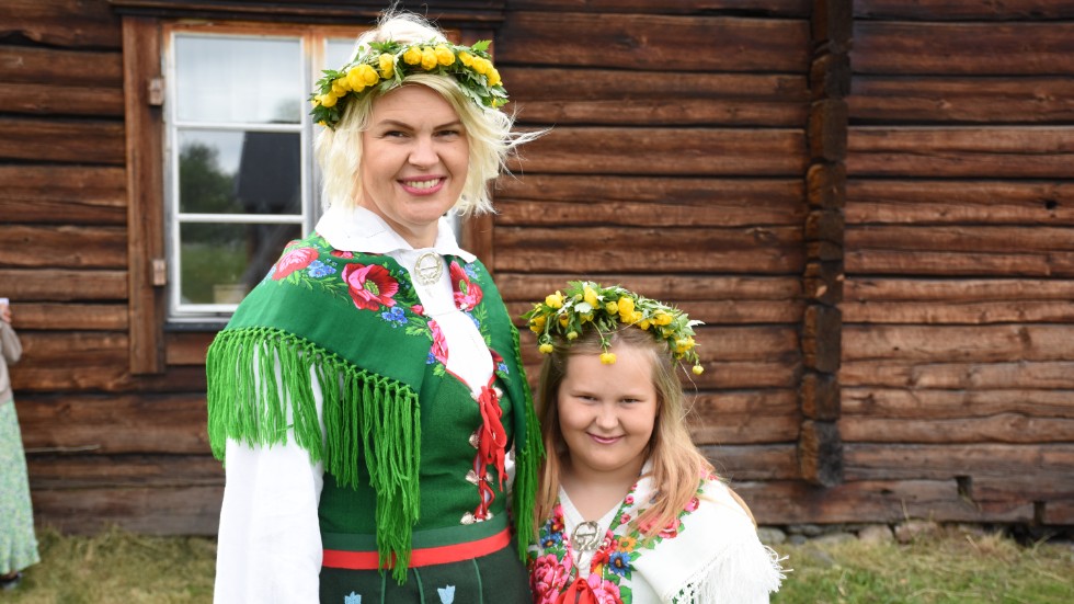 Stövelkastning på meänkieli – så firades midsommar i Jukkasjärvi