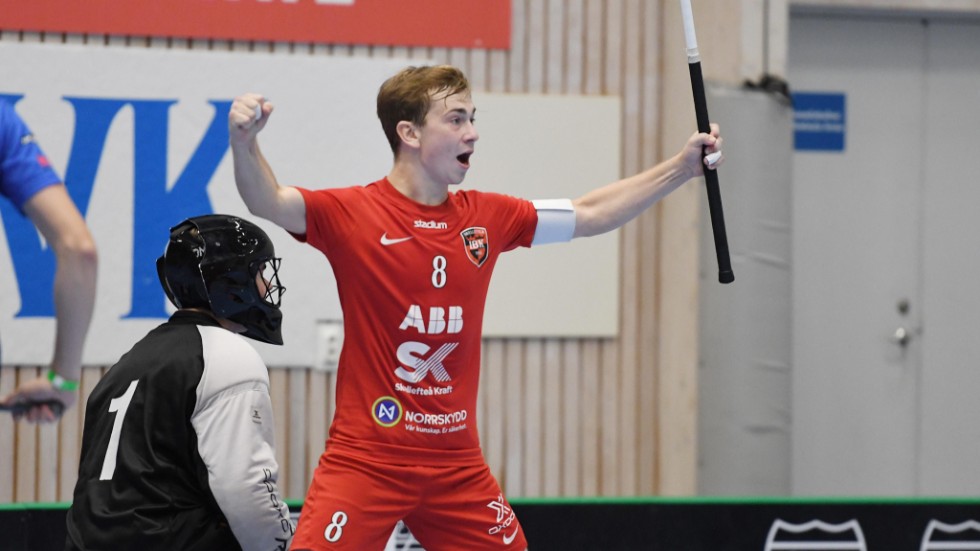 Jättedramat under cupen – satt fast i över en timme