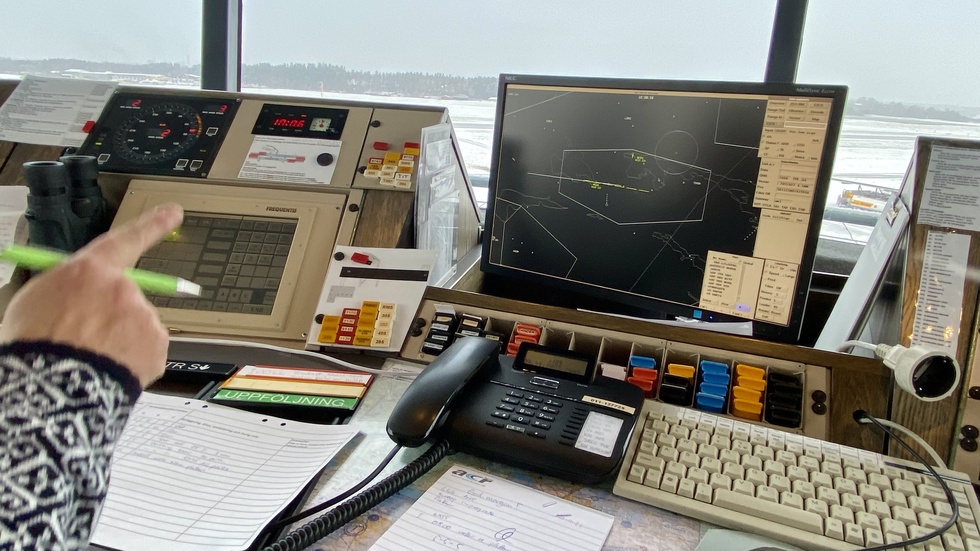 Prioritering är flygledarens vardag: "Det gäller att hålla fokus"