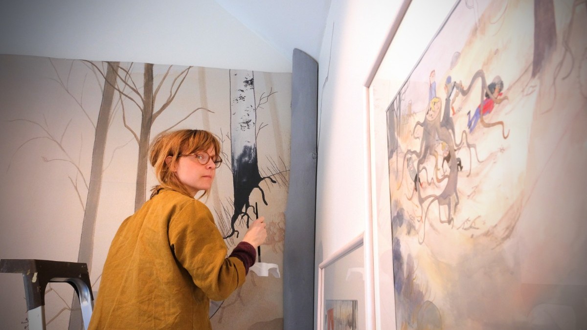 Emma Adbåge ställer ut: "Människor är så pinsamma"