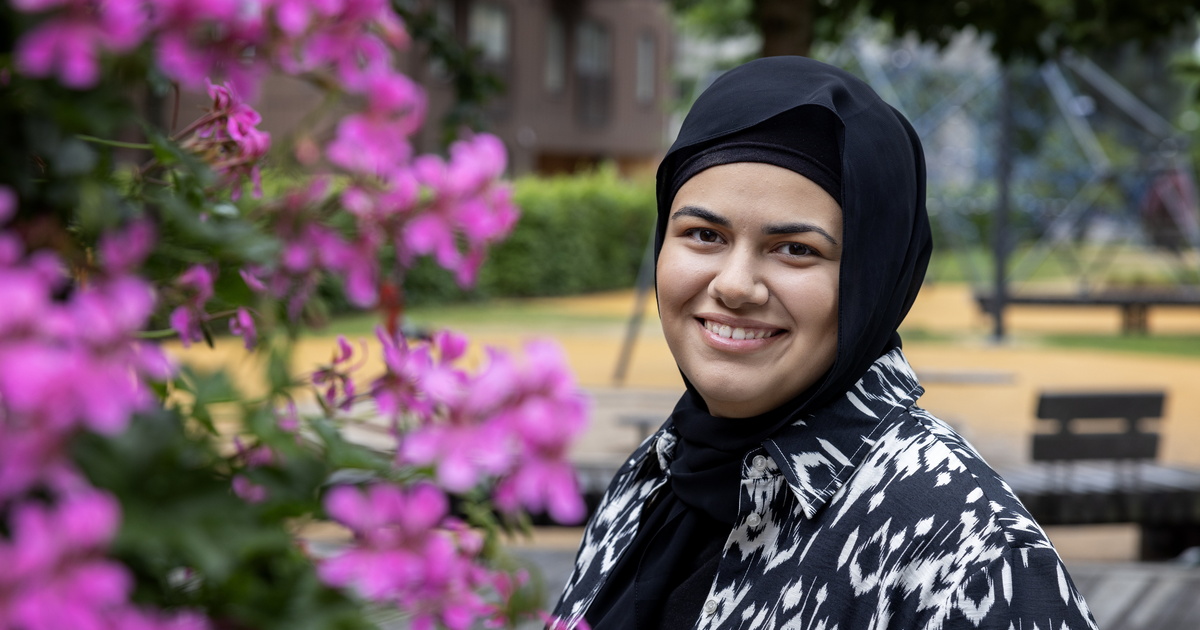 Blygheten gjorde Nora Khalil till författare