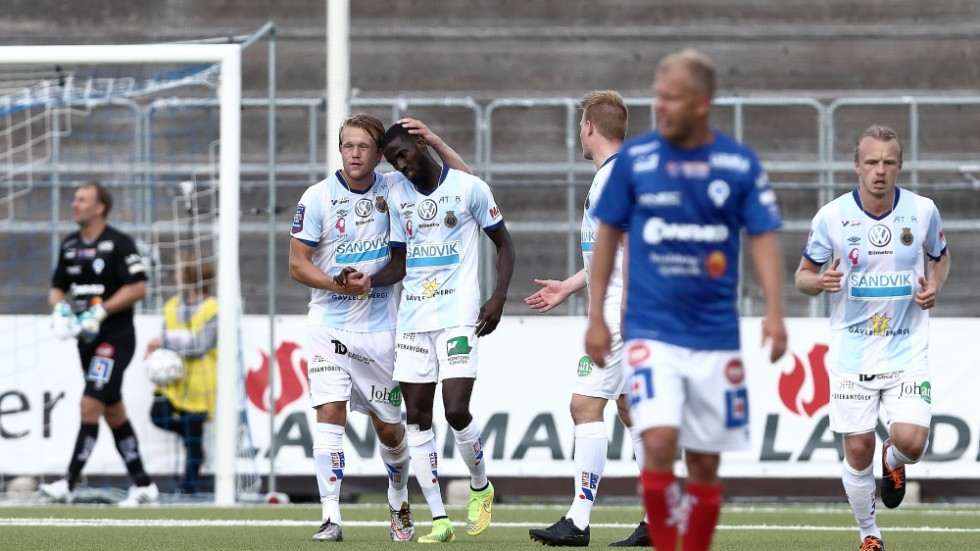 Höga krav från nye ÅFF-tränaren: "Tusen procent närvarande"