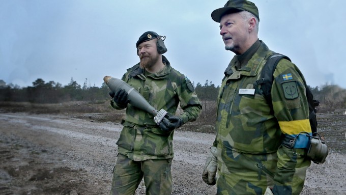 Här är Gotlands nya vapen • Skjuter granater en halv mil • Se bilderna från övningen Tule
