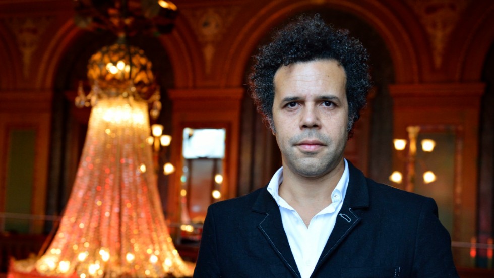 Marcimain aktuell med två motsatser