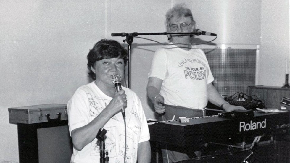 Anna-Lena Löfgren – en av våra folkkäraste sångerskor