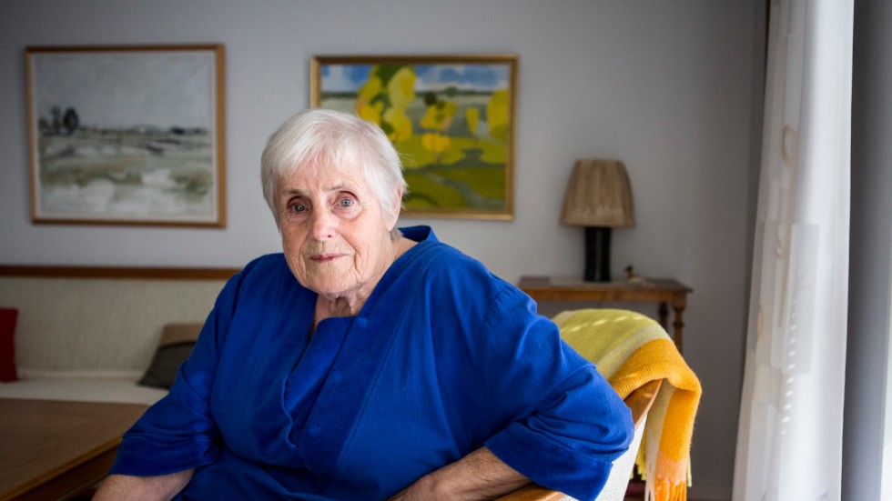 Elsie Johansson gör sorti med humor och värme